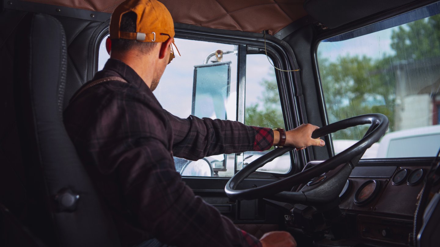 Paid CDL training: What truckers need to know | Motive