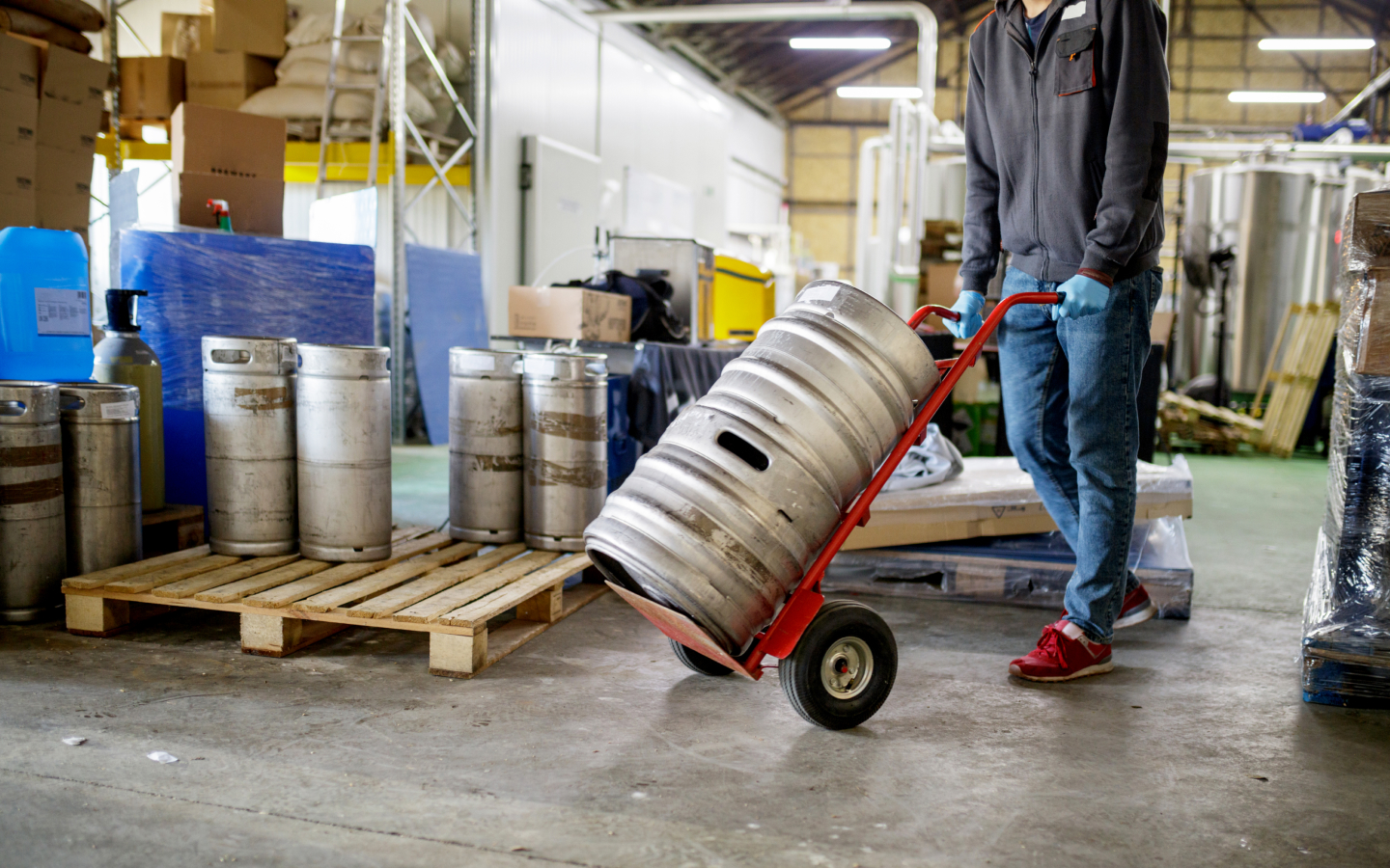 Packing and shipping beer - a guide for couriers | Motive