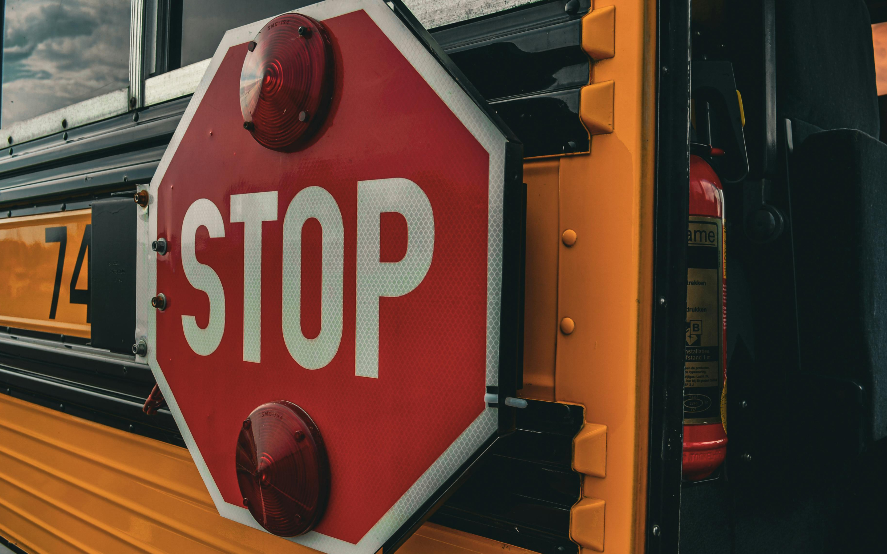 How to Improve School Bus Safety with Advanced Camera Technology