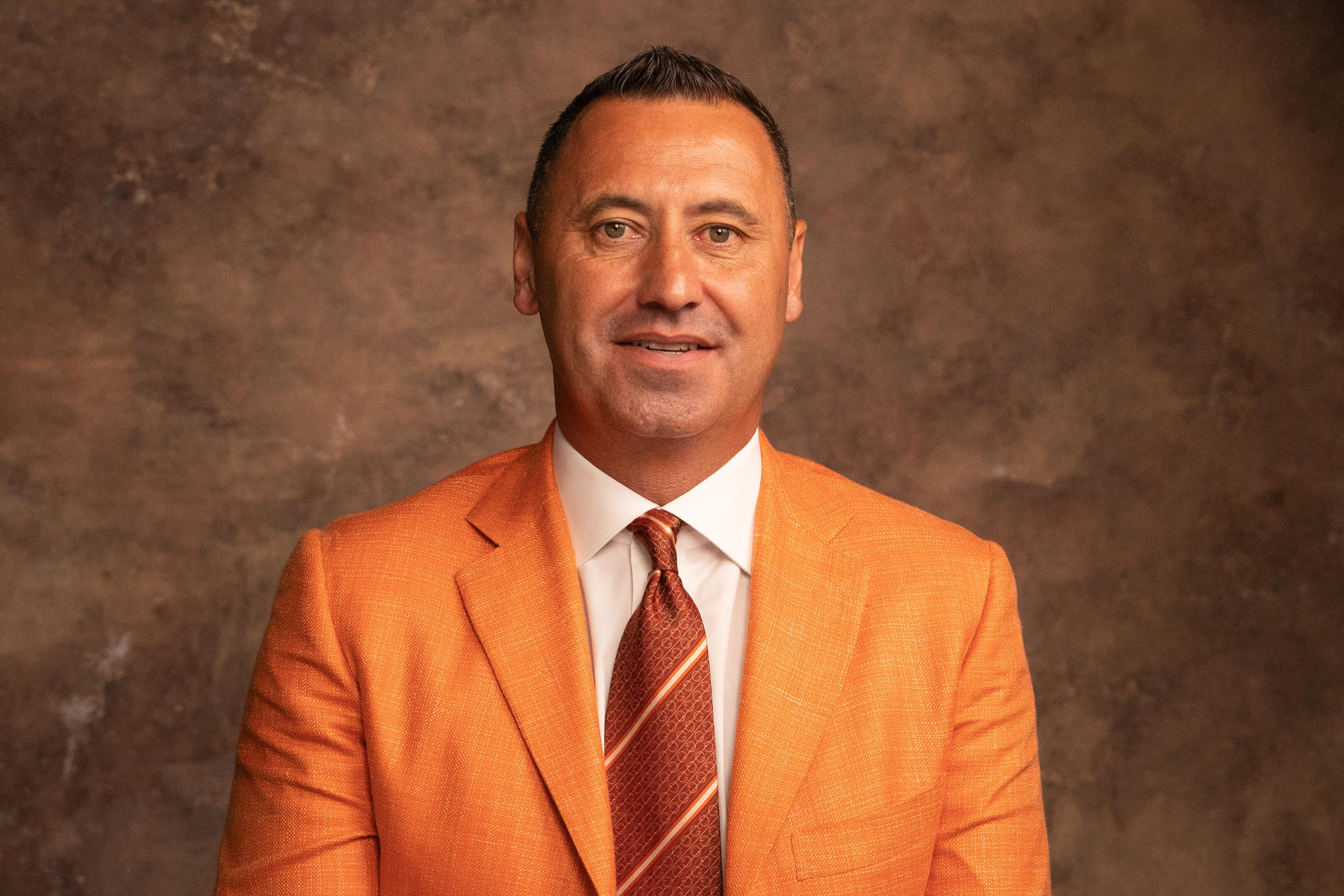 Texas Longhorns Head Coach Steve Sarkisian joins a fireside chat at ...
